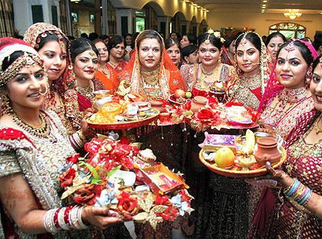 Why do we celebrate Karva Chauth? – World Festivals